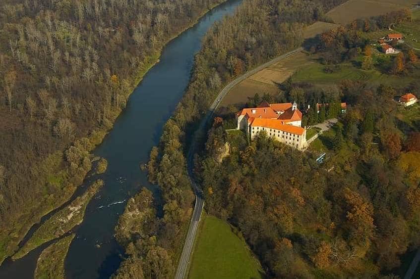 Gradu Borl se obetajo lepši časi: za obnovo 1,4 milijona evrov ...