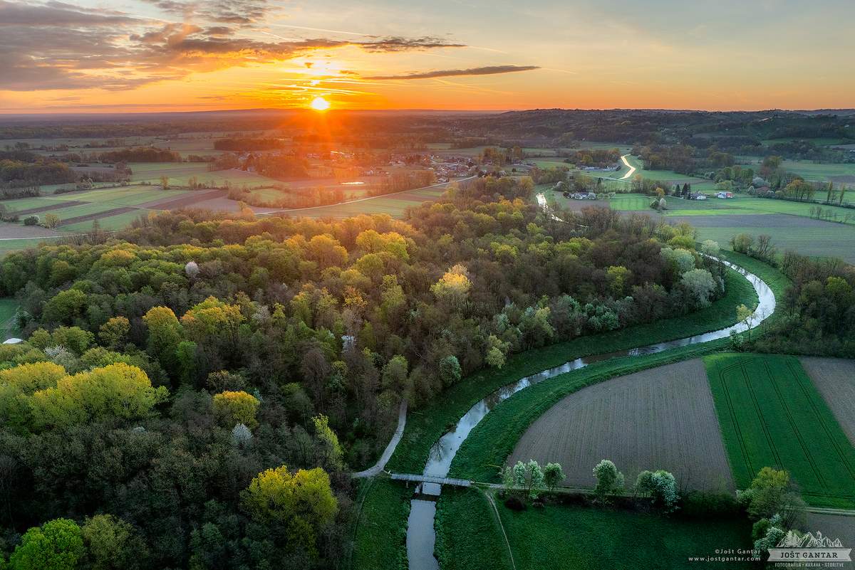 Priznani slovenski fotograf v objektiv ujel čudovite utrinke Babjega ... Priznani slovenski fotograf v objektiv ujel čudovite utrinke Babjega ...