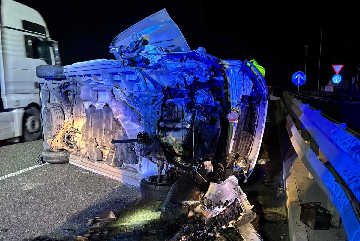 Kombinirano vozilo končalo na boku | Prlekija-on.net